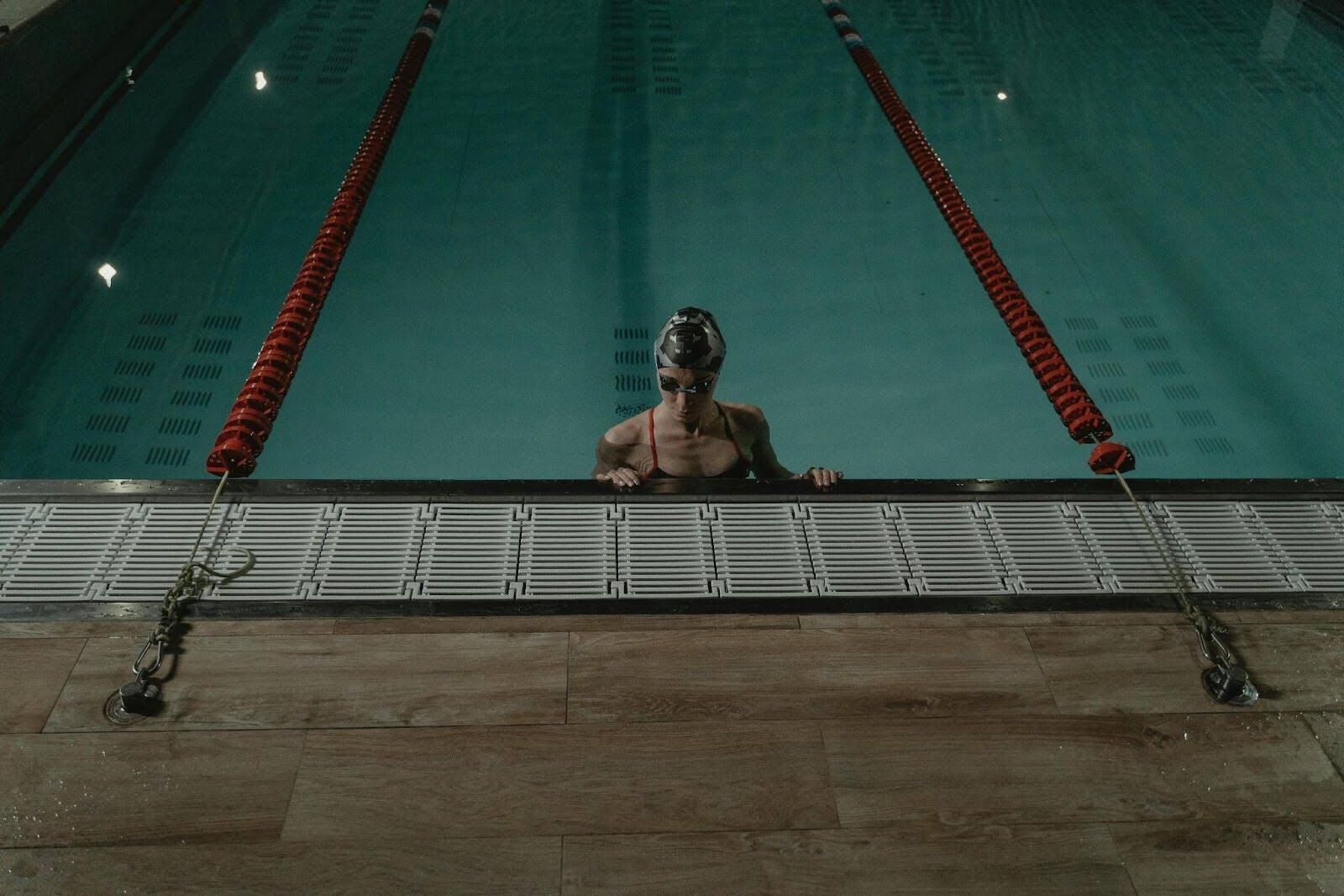 How To Wear A Swimming Cap: A Step-By-Step Guide - SwimHub