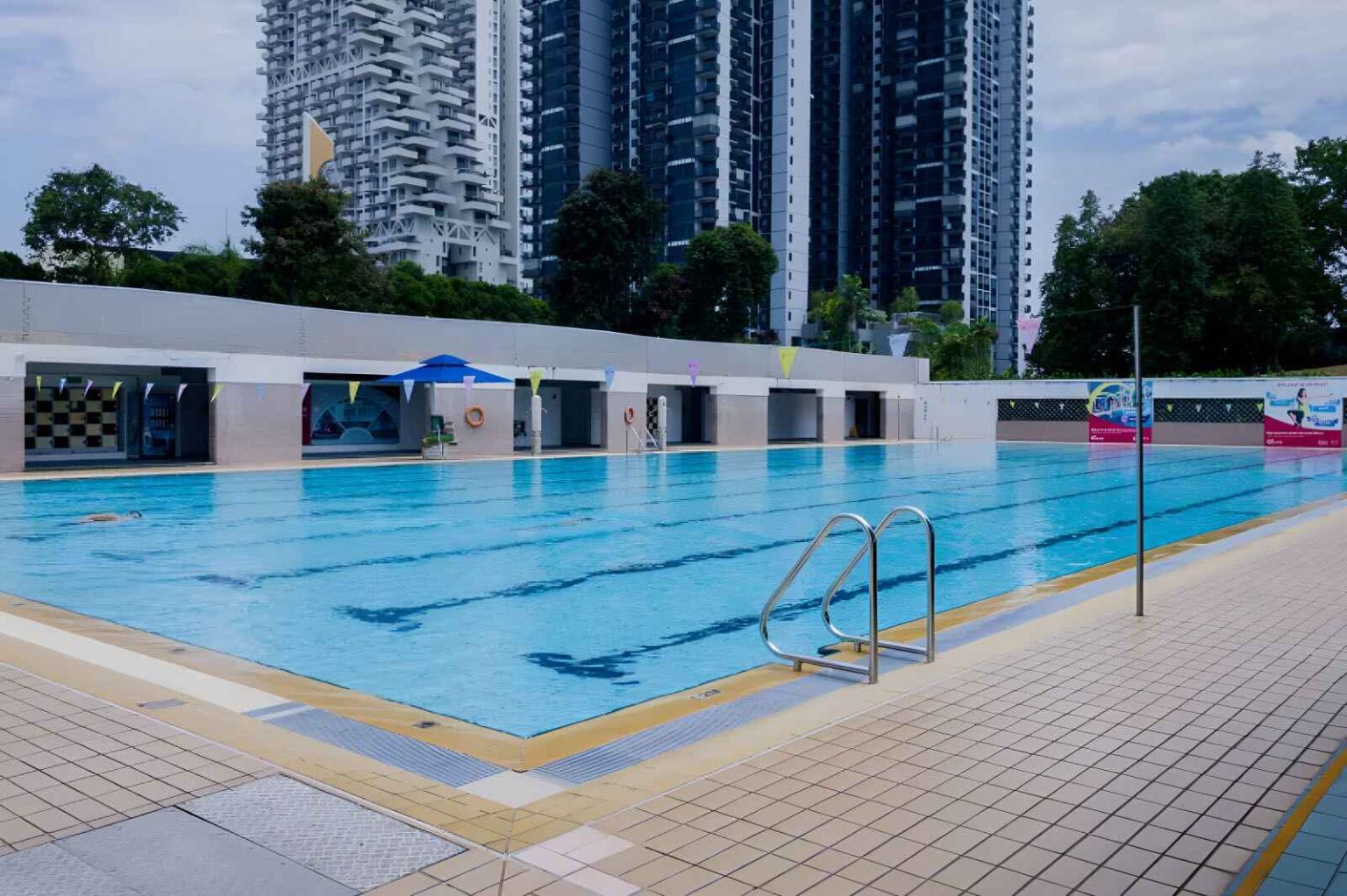 Where To Swim In Singapore: 18 Best Places For All Skill Level - SwimHub