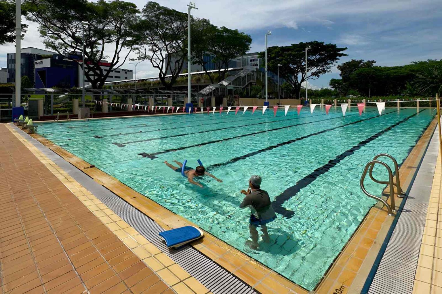 Where To Swim In Singapore: 18 Best Places For All Skill Level - SwimHub